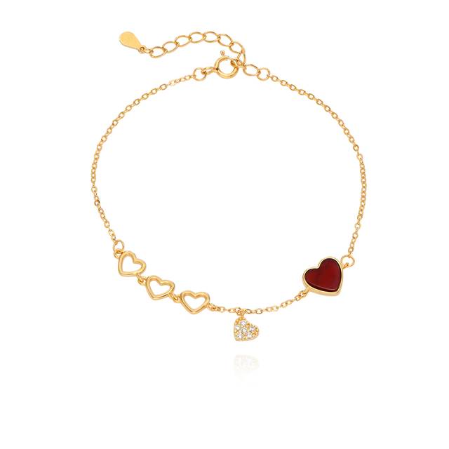 Be Mine Red Heart Bracelet in 18K Gold Plating | My Name Necklace Canada